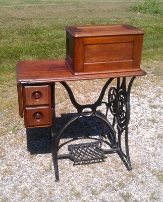 Sewing Machines - Fiddle Base Sewing Machine