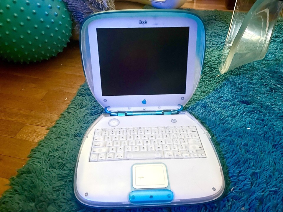 Apple iBook G3 Clamshell Blueberry OS 9.2 | eBay
