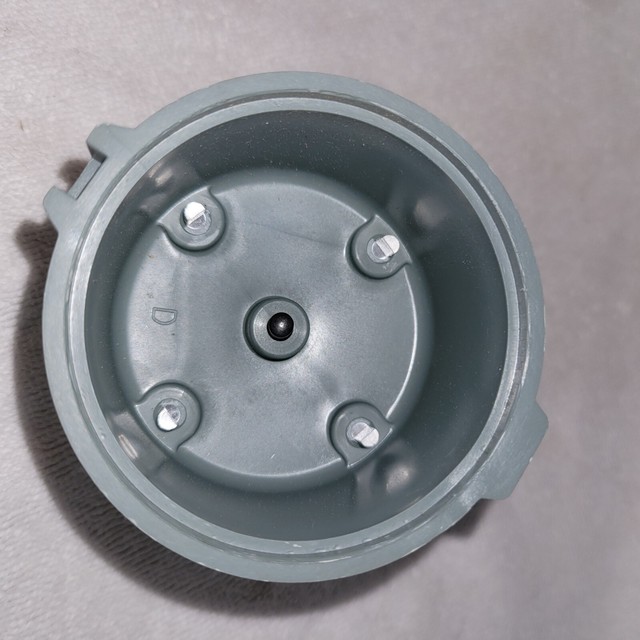 NOS LUCAS 4 CYLINDER DISTRIBUTOR CAP COVER DC-78 MD602081 DODGE COLT 71 ...