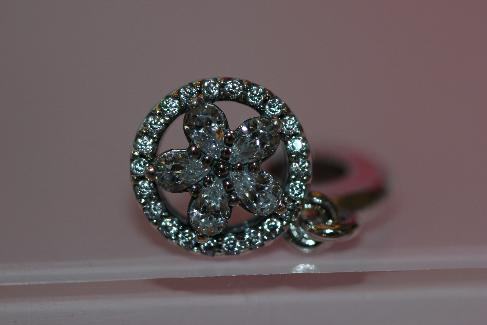 Winter Christmas 2020 PANDORA Sparkling Snowflake Circle Dangle Charm ...