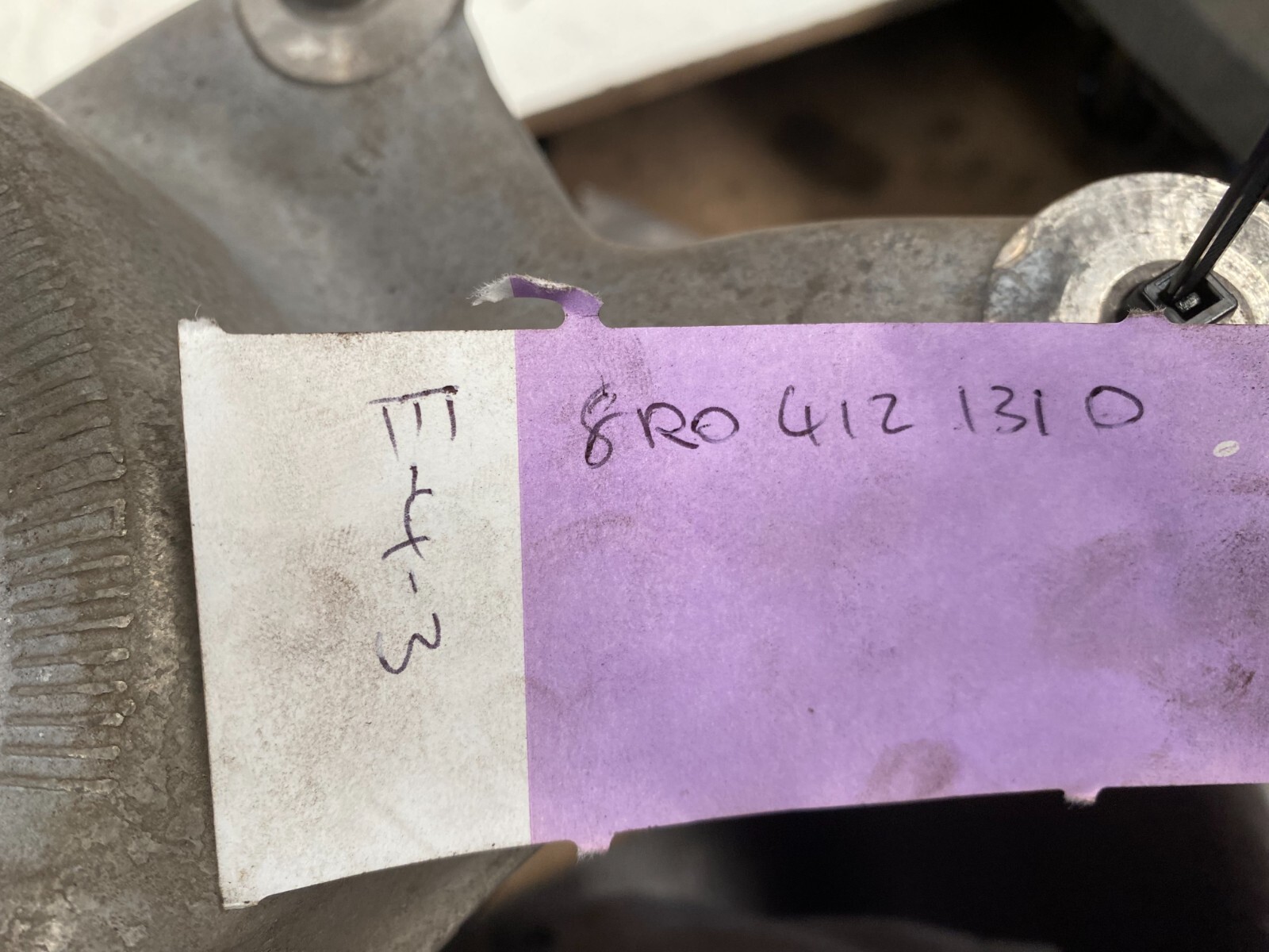 GENUINE 08-13 AUDI Q5 8R DRIVER / PASSENGER FRONT SHOCKER 8R0412131D ...