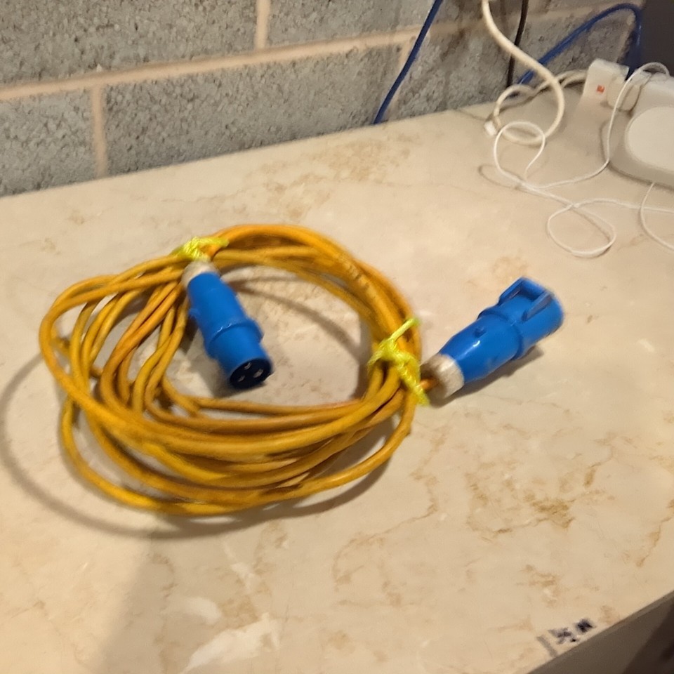 10M Extension Lead - Heavy Duty Caravan Hook Up Cable 16 Amp Cable 240V ...