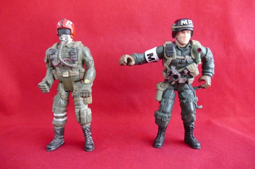 Figurines CHAP MEI Military Police et A-6 Jet pilote - Sans armes | eBay
