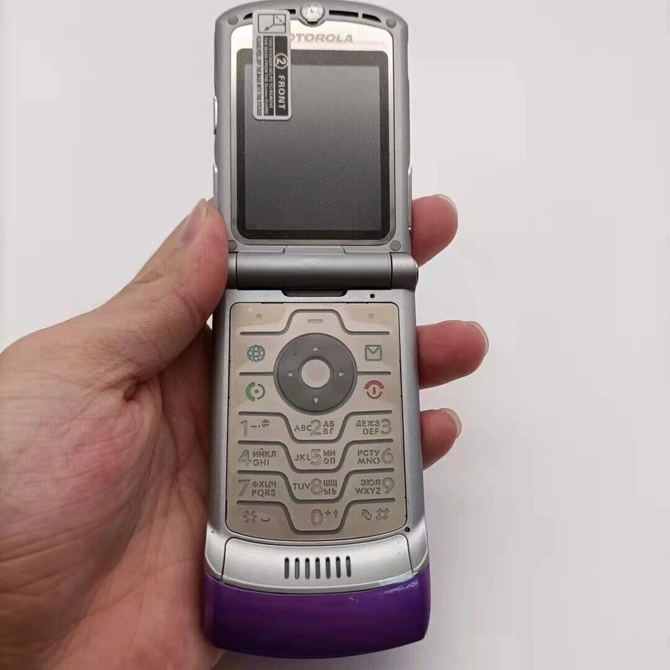 Motorola RAZR V3 Flip Bluetooth MP4 video Unlocked GSM Mobile Phone (8 ...