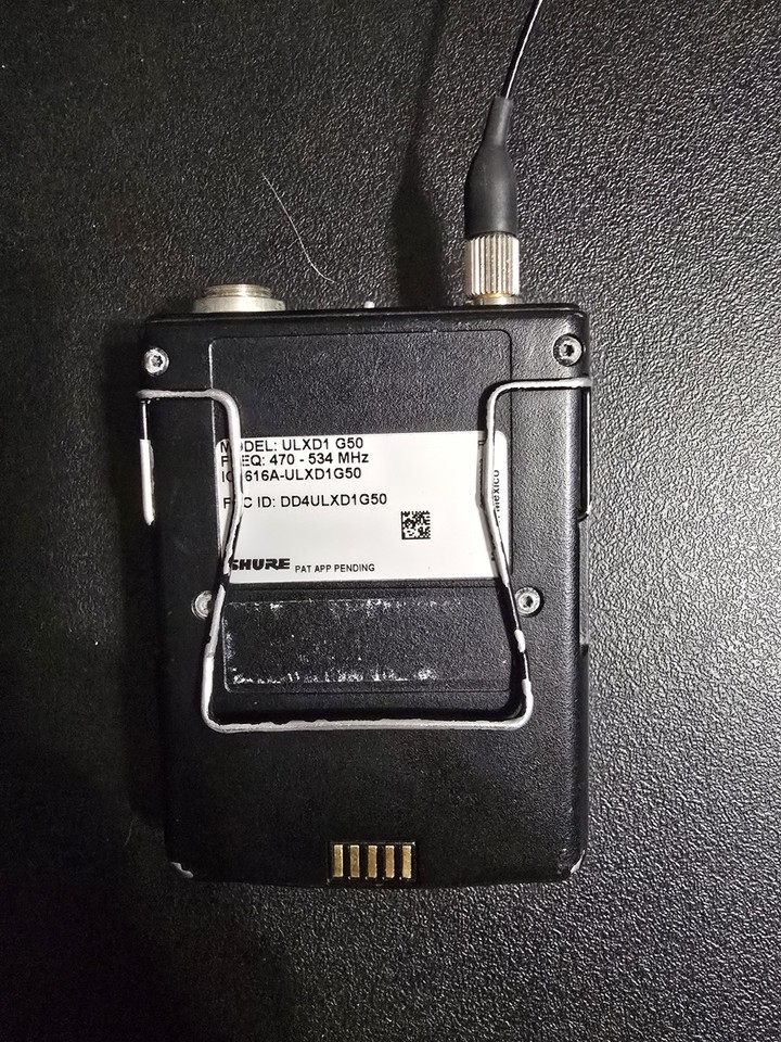 Shure ULXD1 G50 Wireless Bodypack Transmitter, Back-Lit LCD, Built-in ...