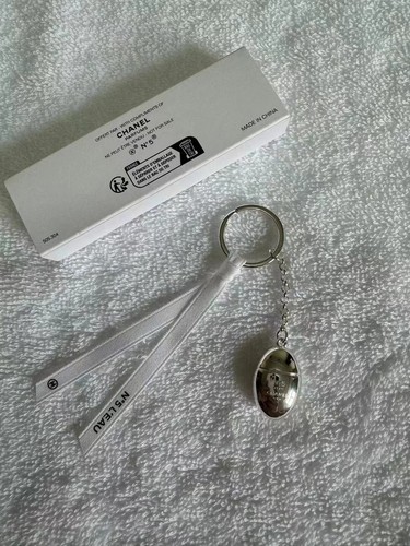 ChanelN 5 L’ EAU Perfume Bottle Key Chain Limited Edition Novelty Charm ...