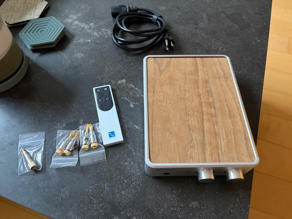 PS Audio Sprout 100 Stereo Integrated Amplifier with Remote | eBay