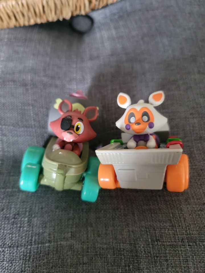 Funko Racers FNAF Die-Cast Vehicle (Foxy the Pirate #01) & #7 Lolbit | eBay