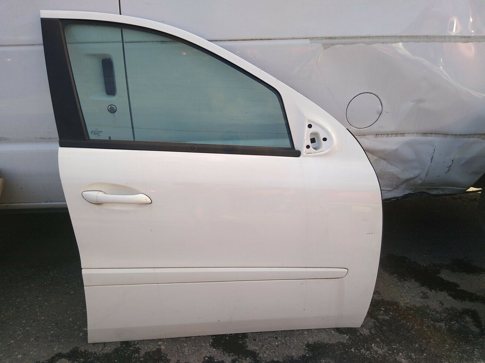 06-11 MERCEDES BENZ ML350 RH PASSENGER FRONT DOOR SHELL 2006 2010 2011 ...