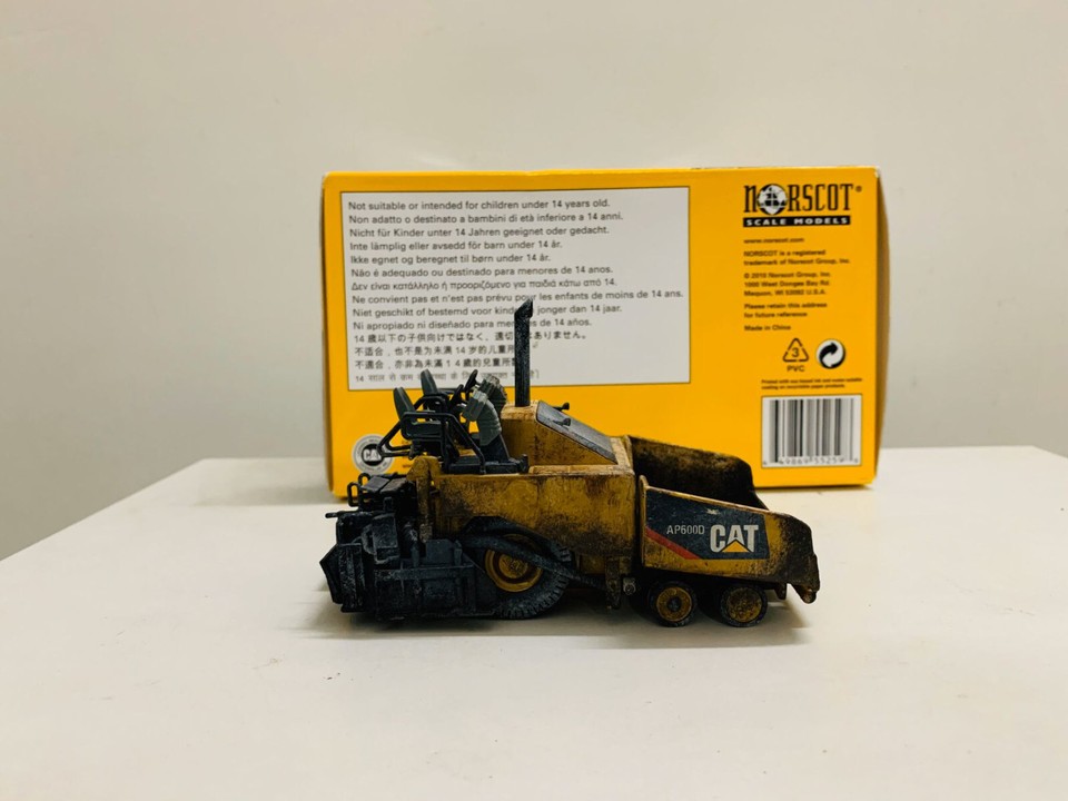 Norscot Cat AP600D Asphalt Paver Muddy Edition 1:50 Scale DieCast Model ...