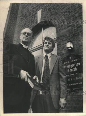 1973 Press Photo Reverend Carlyle Adams & Pastor Scott Hicks in Albany ...