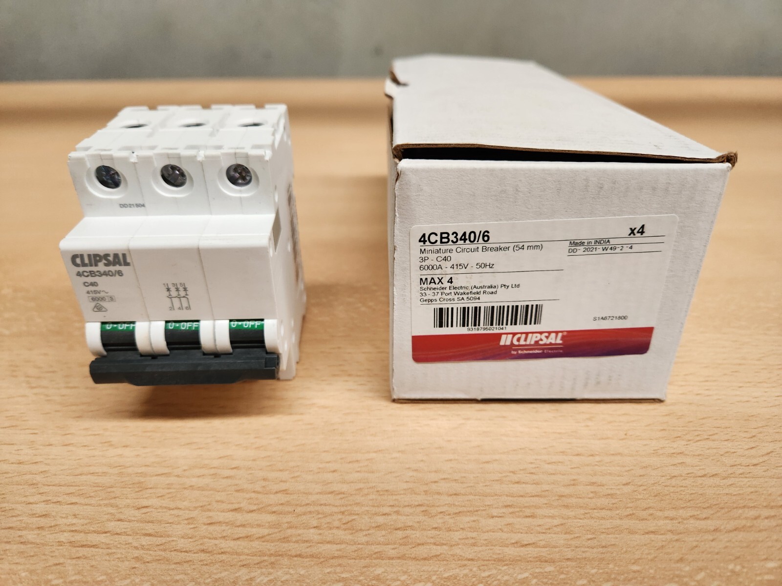 Clipsal MCB Circuit Breaker 4cb340/6 C40a 6ka C Curce 415v 3 Phase X 1 ...