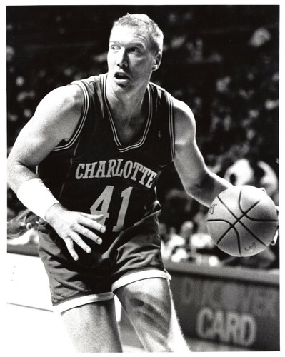 TIM KEMPTON Charlotte Hornets Basketball NBA 8x10 Photo 1989 Betsy ...