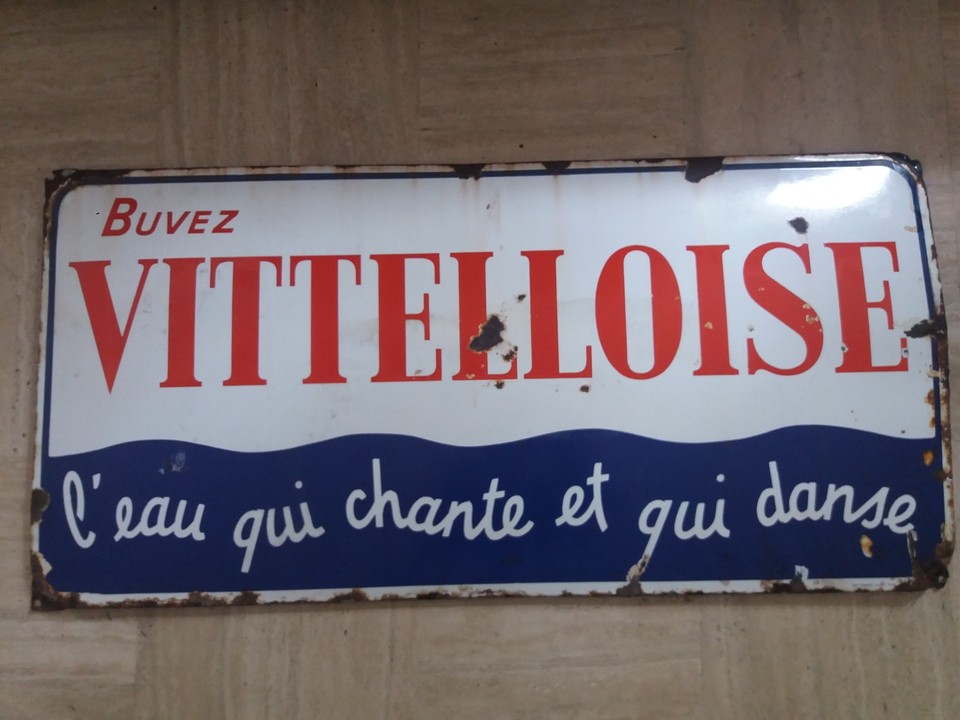 tole plaque emaillèe la vitelloise l eau qui chante et qui danse art ...