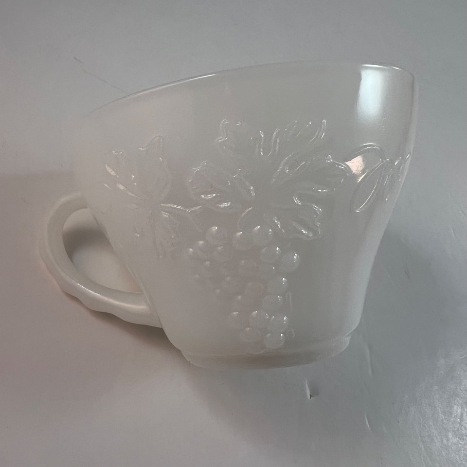 Anchor Hocking Harvest Grape Cups Milk Glass 10 Punch Cups 8 Hooks | eBay