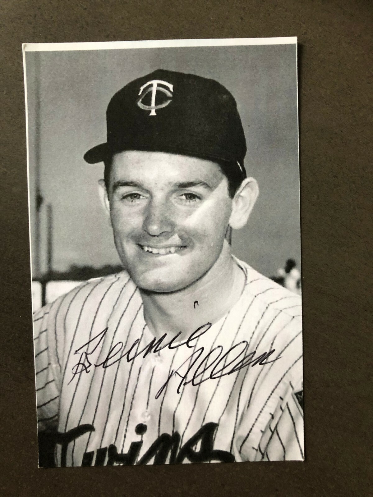 Minnesota Twins BERNIE ALLEN autographed Postcard-sized Photo Card | eBay
