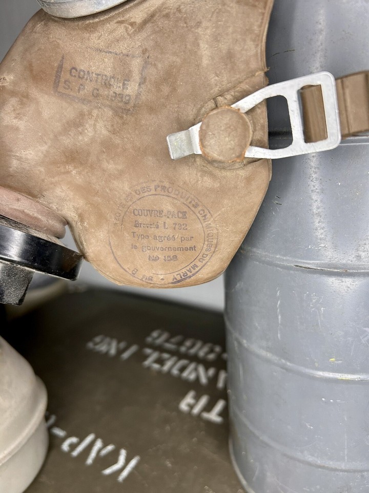 WW2 Belgium Gas Mask Type L. 702 Complete Set. Can Damaged.‼️ 1939 Year ...