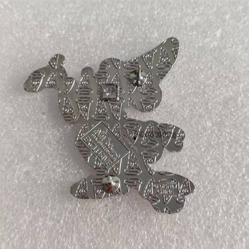 A2 Disney Pin - Mickey Mouse With Outstretched Arm Large | eBay