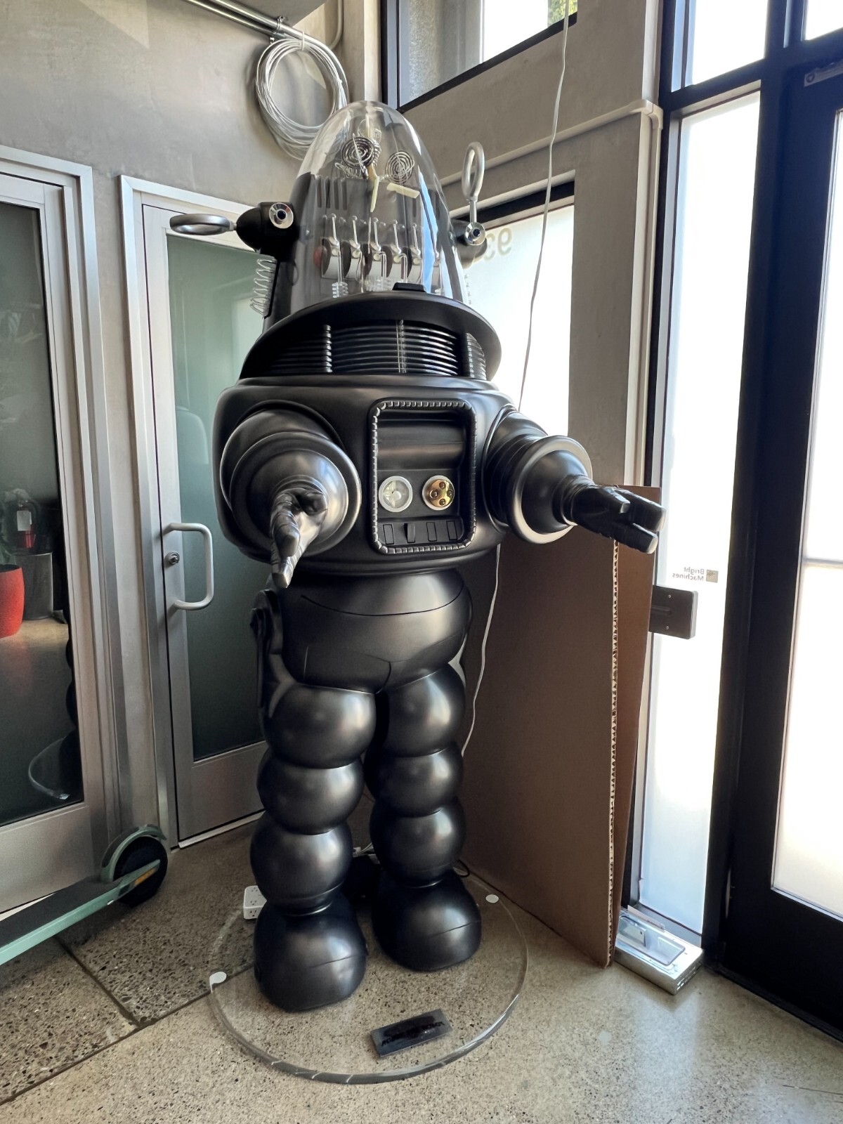 ROBBY THE ROBOT™ 1:1 LIFE-SIZE FIGURE (7FT Tall) | eBay