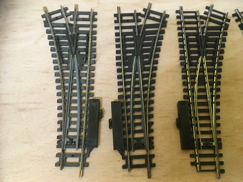 Lot..273F..OO GAUGE HORNBY R612 R613 POINTS..& ISOL..X.....7......STEEL ...