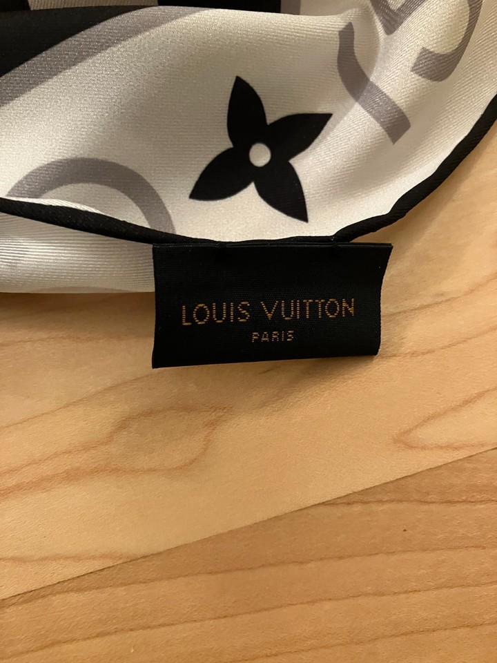 LOUIS VUITTON Monogram LV Logo Scarf Wrap 100% Silk 34x34 Inch in good ...
