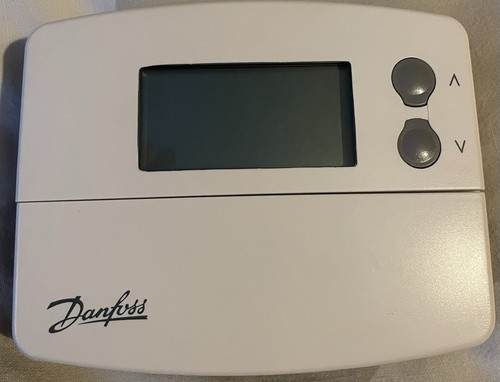 Danfoss TP5000 Programmable Room Thermostat Battery-Powered | eBay UK