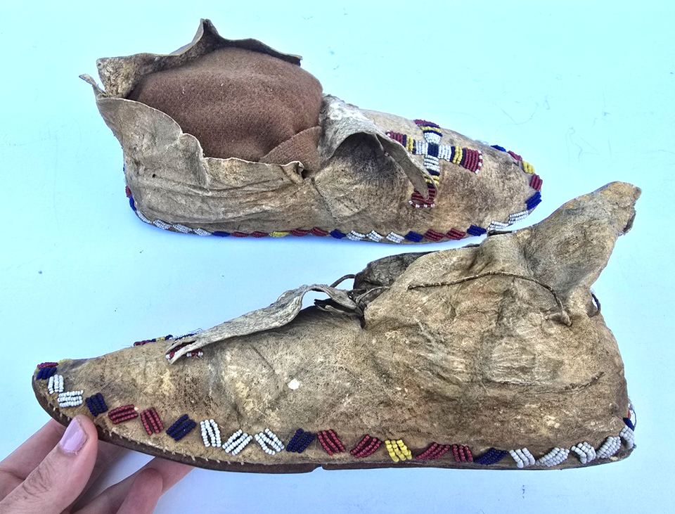 Early Sioux Native American Beaded Moccasins / Cross Pattern w/ Tanned ...