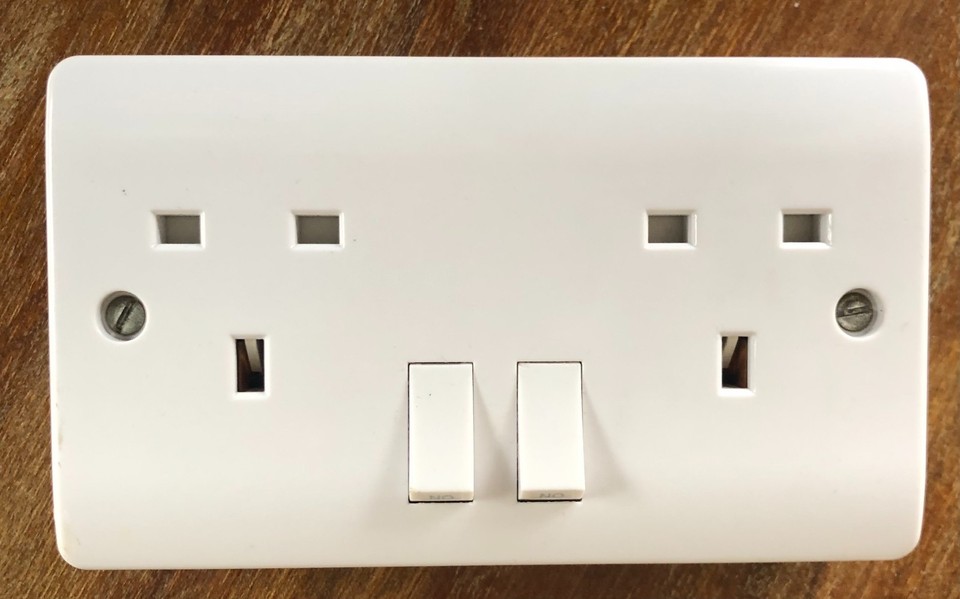 HOUSEHOLD, ELECTRTICAL WALL MOUNTED DOUBLE 13amp PLUG SOCKET | eBay UK