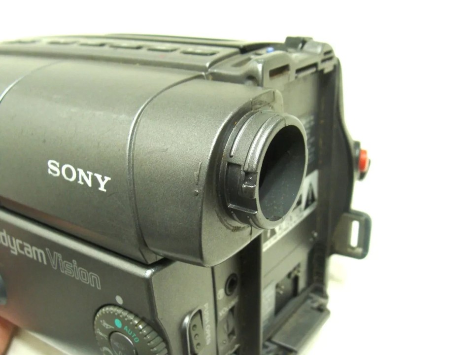 Lot (3) Sony Handycam 8mm Video8 Camcorders CCD-TRV21, TRV22, TRV33 | eBay