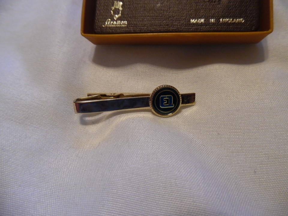 CUNARD QUEEN ELIZABETH 2 QE2 STRATTON TIE PIN & CUFFLINKS VINTAGE | eBay