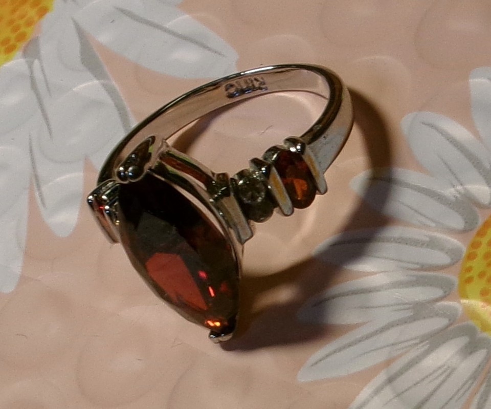 Vintage RINO Silvertone Ring Large Deep Red Stone & Small stones down ...