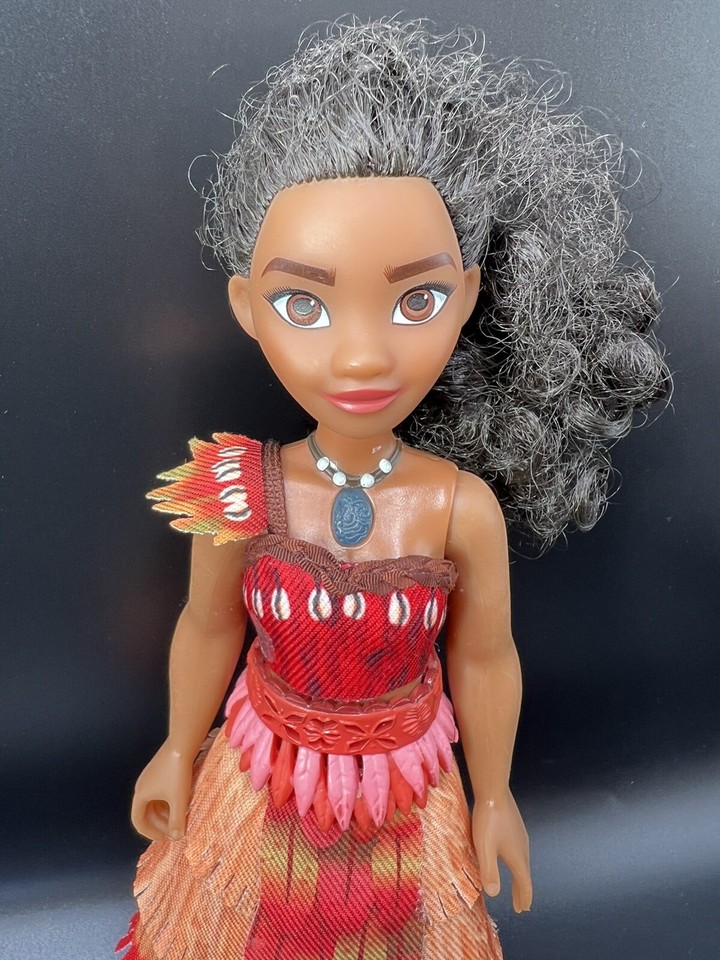 Disney Moana Singing Adventure Princess Talking Light Up 10" Doll ...