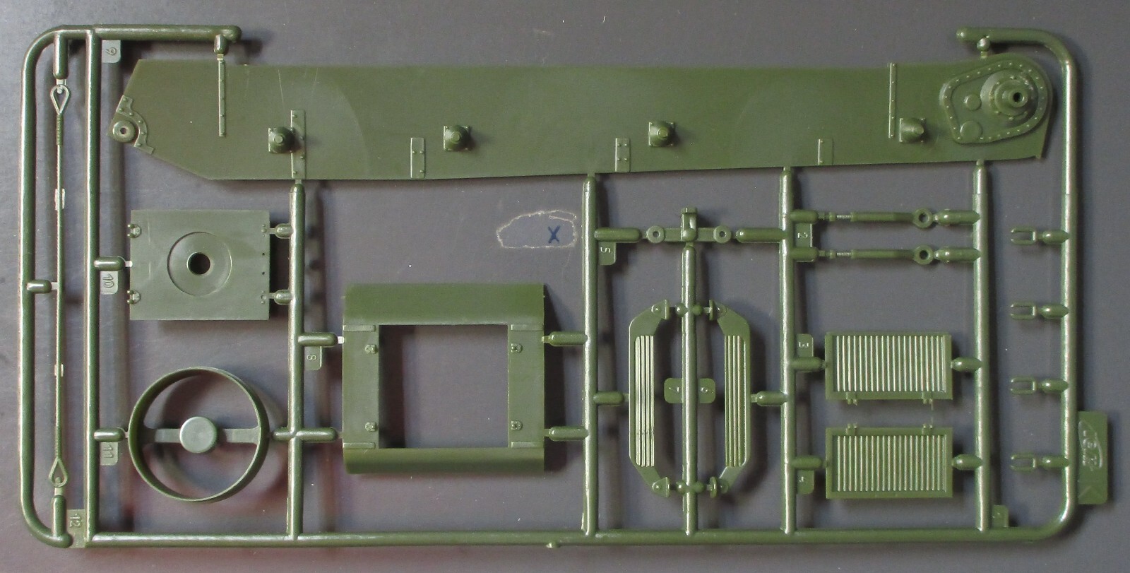 ICM 1/35th Scale Soviet T-28 - Parts Lot K from Kit No. 35031 | eBay