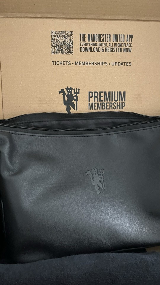 Manchester United Premium Membership pack 2025/26 OFFICIAL Merchandise ...