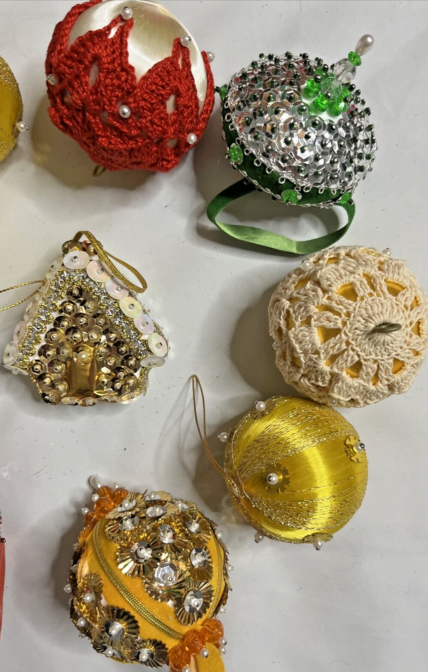 11 VINTAGE PUSH PIN BEADED CROCHETED HANDMADE CHRISTMAS ORNAMENTS | eBay