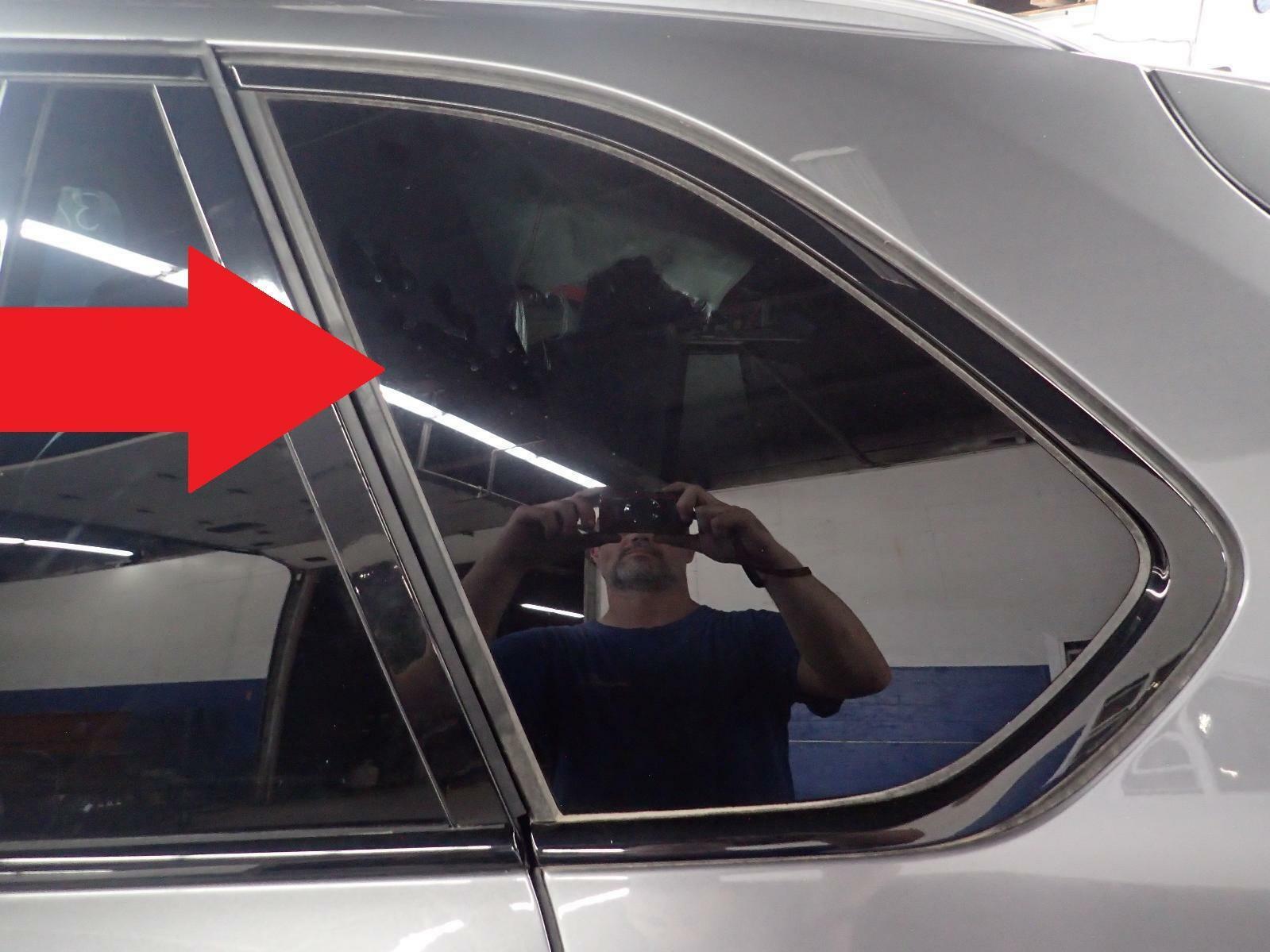 17 18 BMW X5 Left Quarter Window Glass (privacy tint) Gloss Black ...