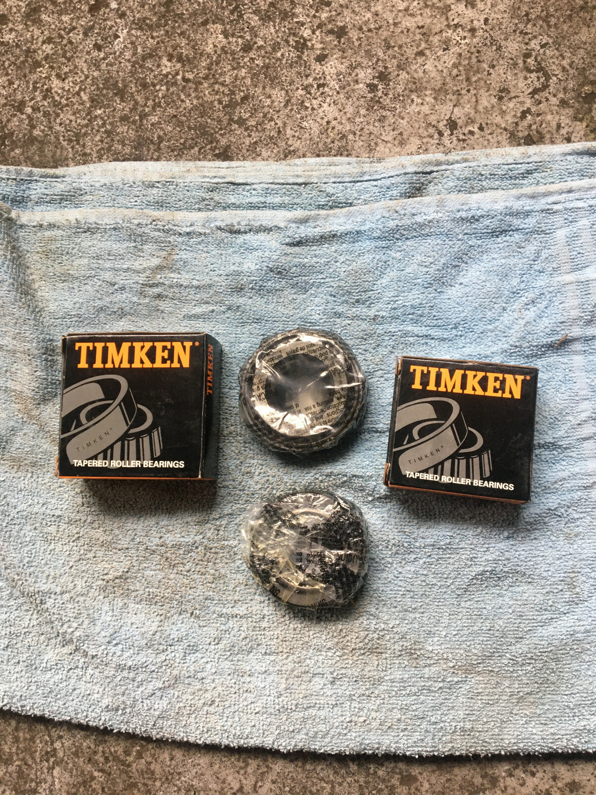 VZ HOLDEN COMMODORE REAR DIFF CARRIER BEARINGS REPAIR KIT M75/M76/M78 ...