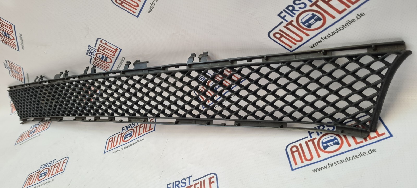 MERCEDES-BENZ E-KLASSE W213 FRONT Stoßstange LOWER GRILL A2138850622 ...