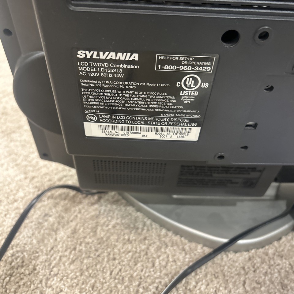 Sylvania LD155SL8 LCD 15" Flatscreen TV/DVD Combo HDTV Retro | eBay