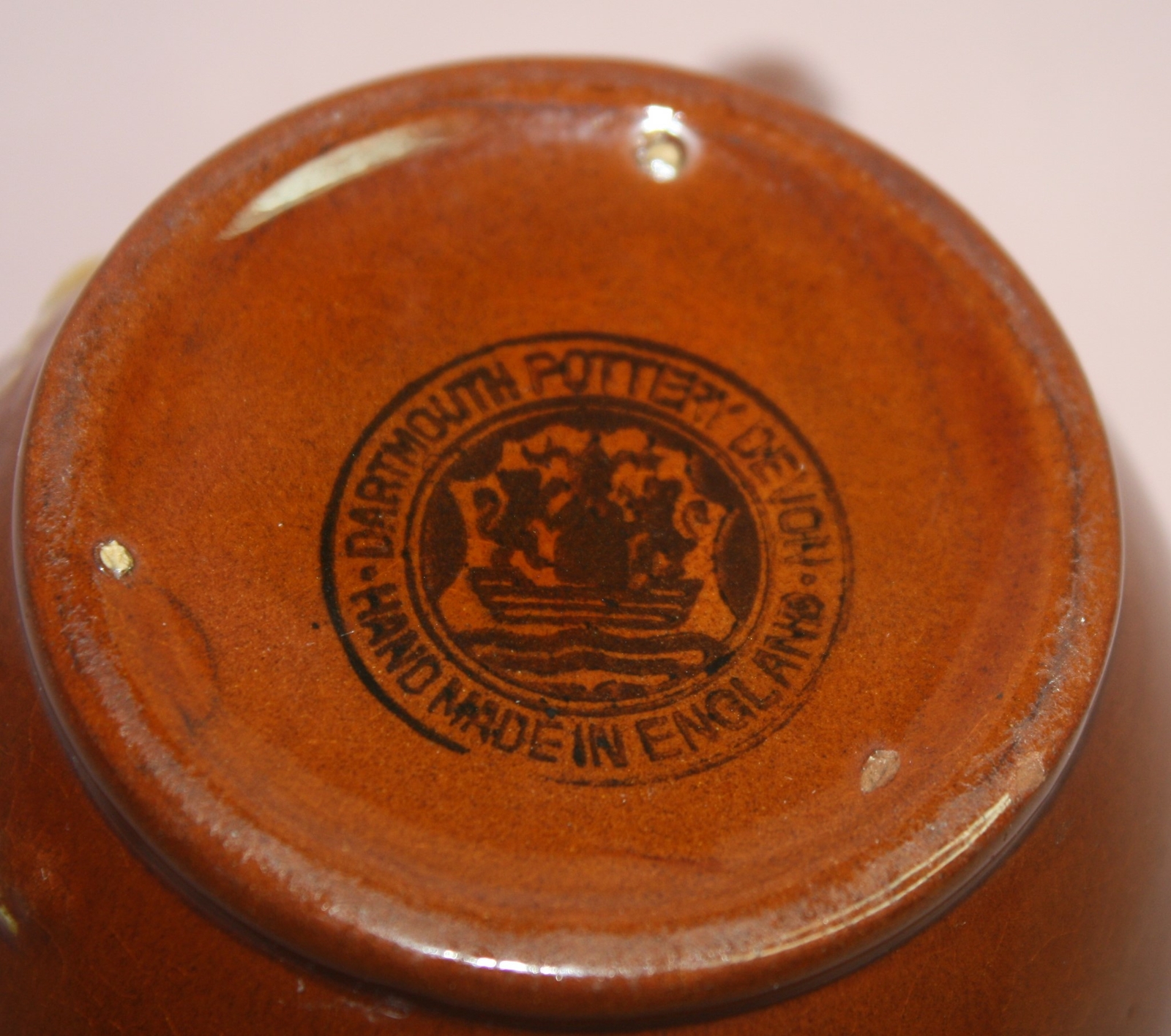 VINTAGE WIDECOMBE FAIR DARMOUTH POTTERY JUG BROWN APPLIED HORSE/MEN ...