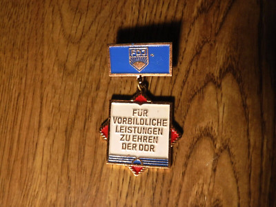 DDR FDJ GERMANY EXCELLENT PERFORMANCE AWARD PIN (M86) | eBay