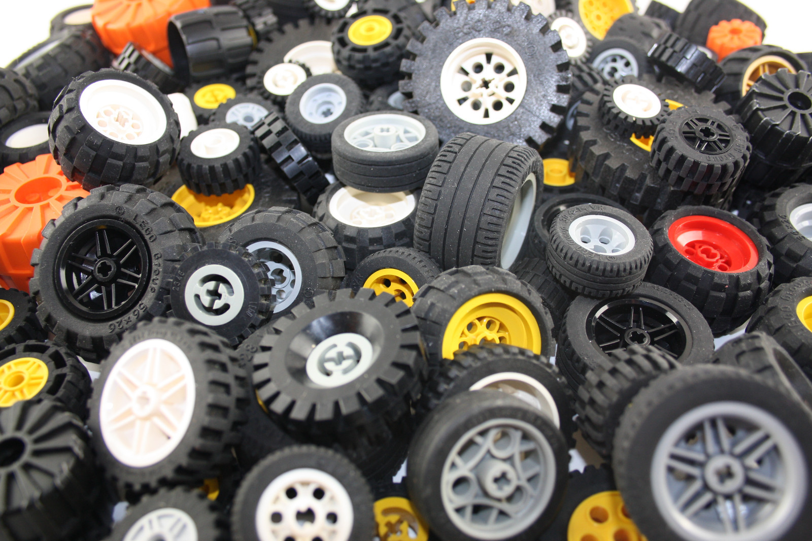 Lego 1 kg Technic Reifen Räder mit Felgen in verschiedenen größen ...