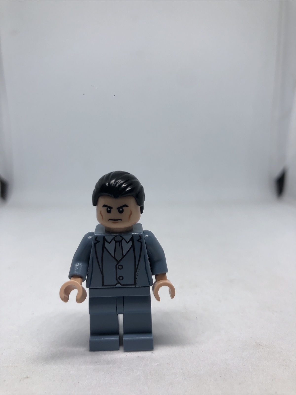 Lego - Bruce Wayne lot 3891 | eBay