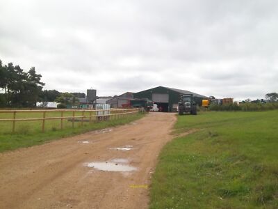 Photo 6x4 Showell Farm [1] Dunthrop The farm is seen from the footpath ...