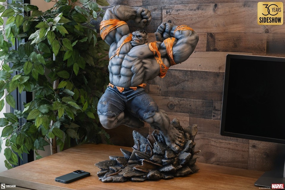 Sideshow Grey Hulk Incredible Origins 29"H x 15"W x 18"D, Sealed Box | eBay