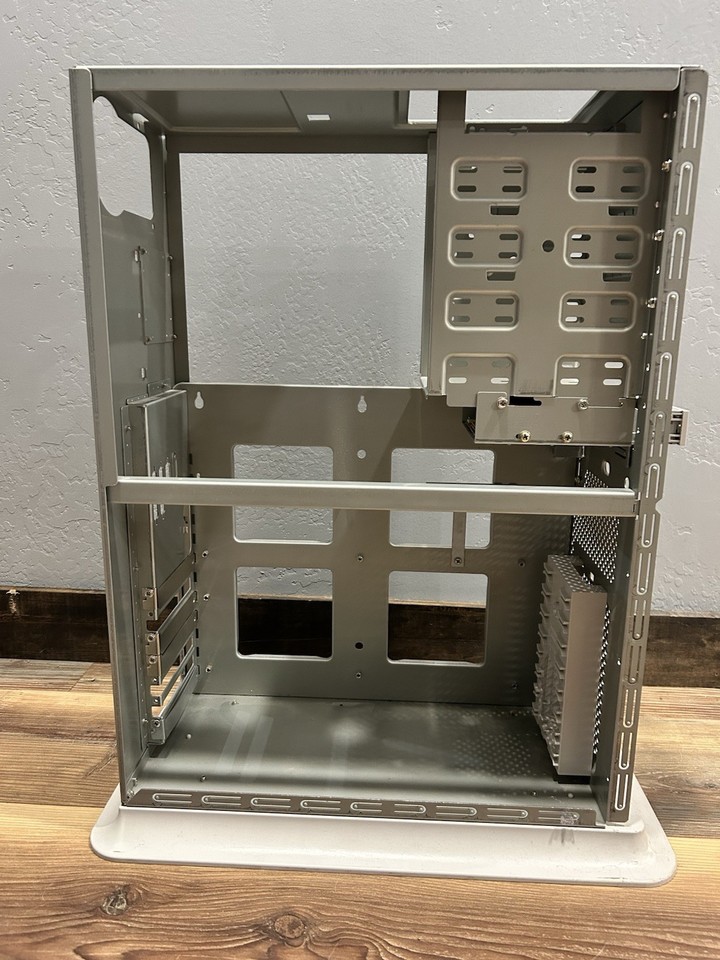 Beige Vintage Full Tower Pc Case AT Layout With Floppy Drive ...