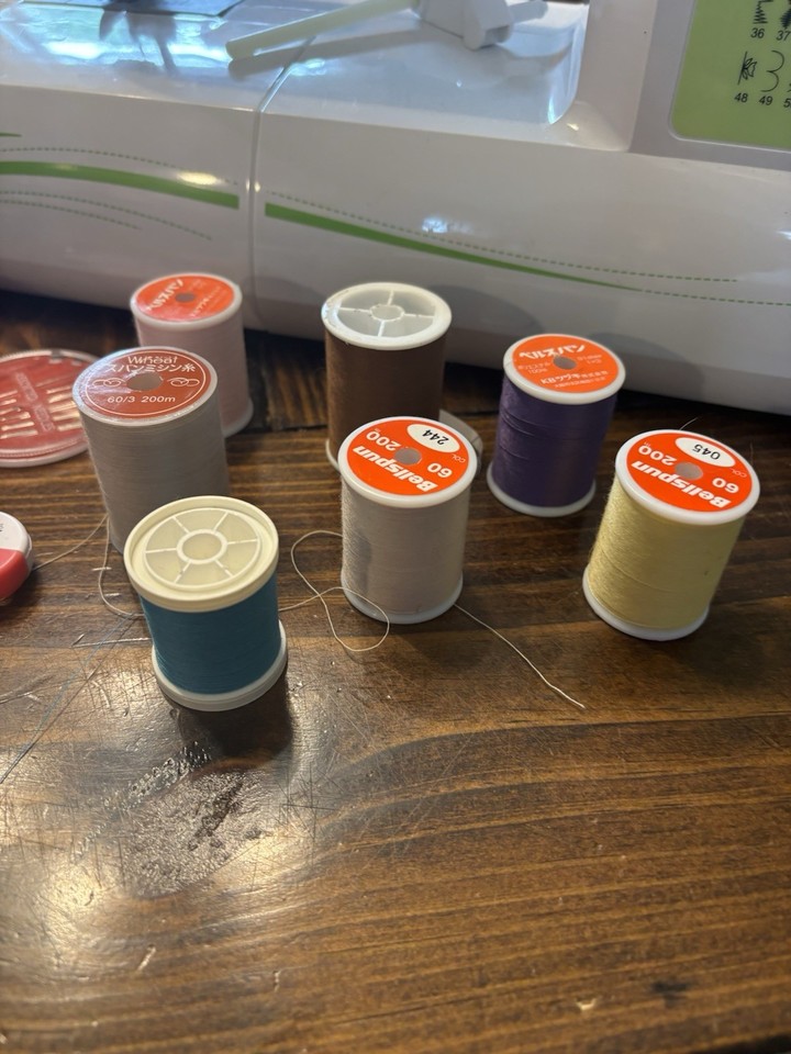 Starter Sewing Machine Lot Singer Sew Mate 5400+ Sew Essentials ...