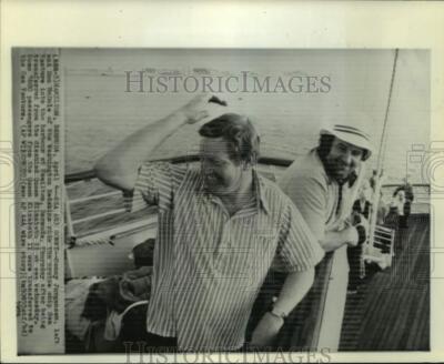 1974 Press Photo Washington Redskins Sonny Jurgensen & Ron McDole in ...
