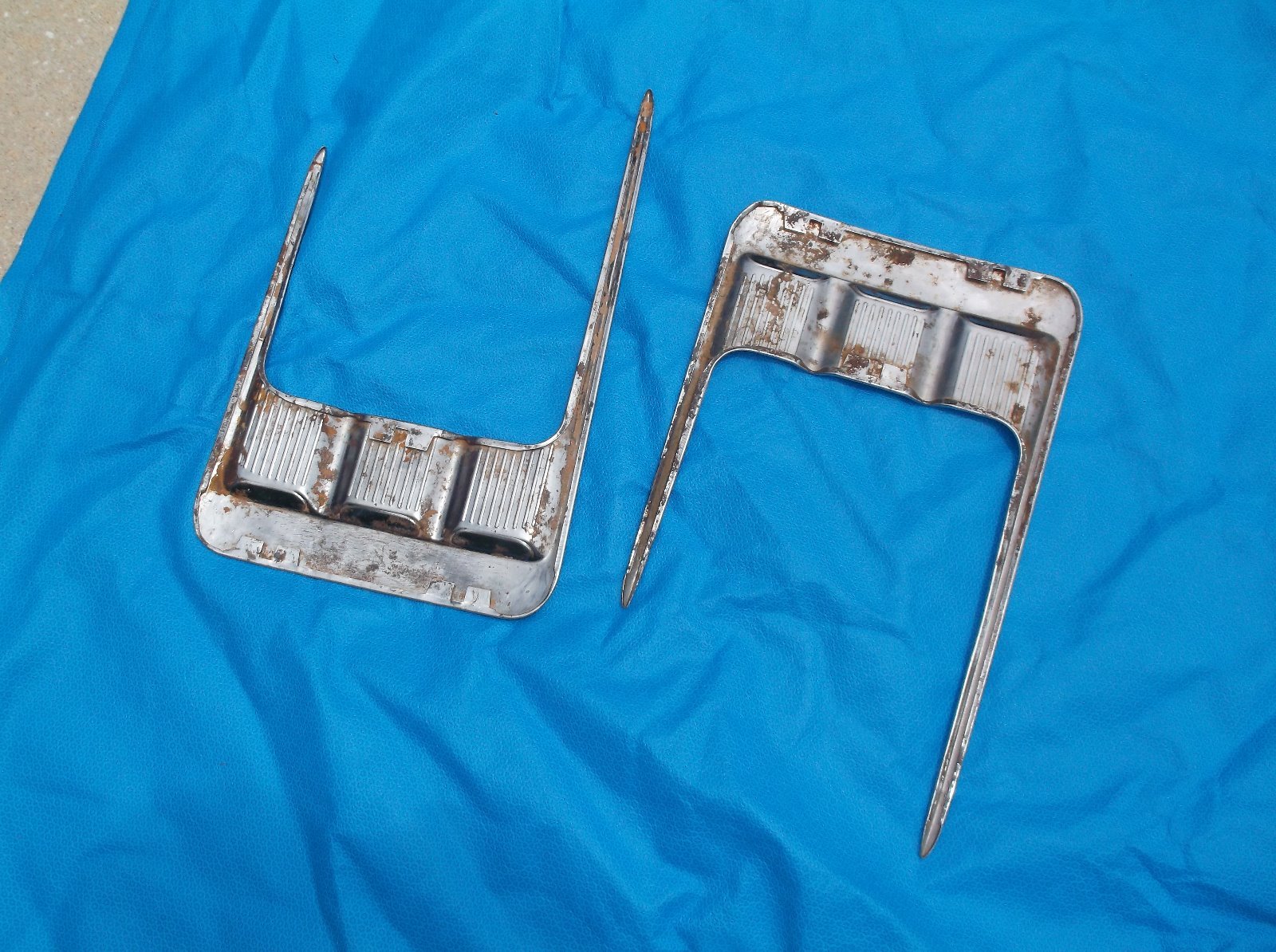 1958 IMPALA REAR QUARTER PANEL PITCHFORK TRIM,LH/RH | eBay