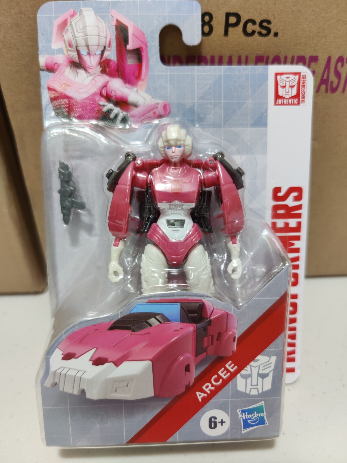 Figura Arcee de 4 pulgadas de Transformers Authentics, nueva en paquete ...